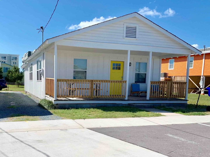 Eastbound Historic Beach Cottage - Carolina Beach, NC