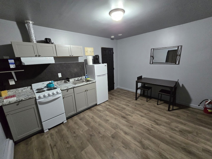 One Bedroom Apartment (Bay) - Deer Park, NY