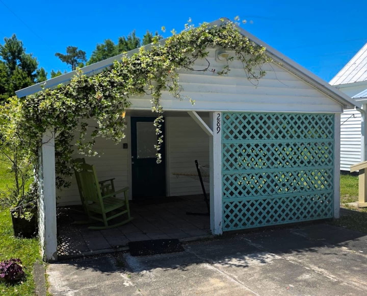 That '60s/'70s Studio Apt. - North Carolina