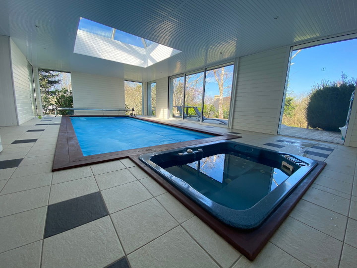 Villa Avec Piscine Intérieure Chauffée - Guidel