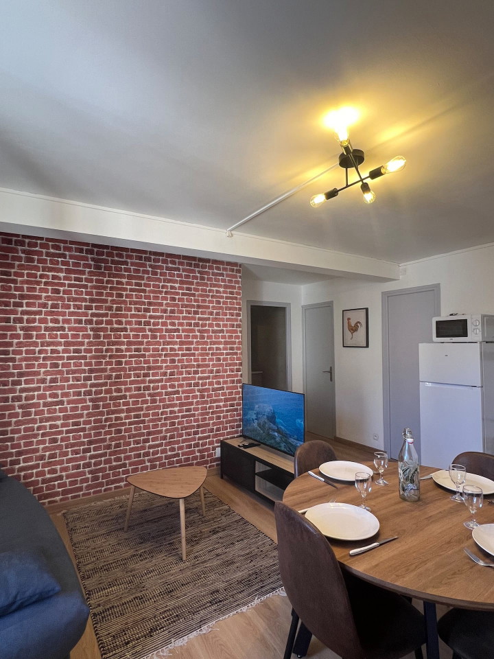 Logement Entier Clim. 4 P. - Visan
