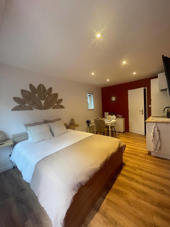 Quiet Studio With Private Parking - Francia