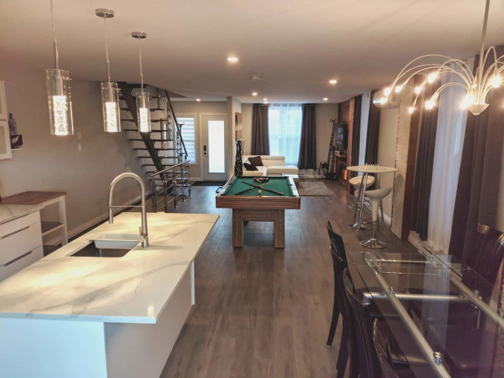 Modern Townhouse With Rooftop Deck 4br Close To Dt - Montreal