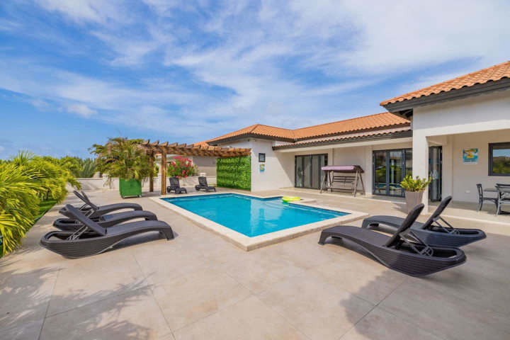 New 6br Villa W/ Pool Across Street From Palmbeach - 아루바