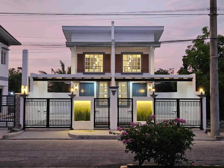 Casa Editha: New Modern Loft In The City! - Malolos