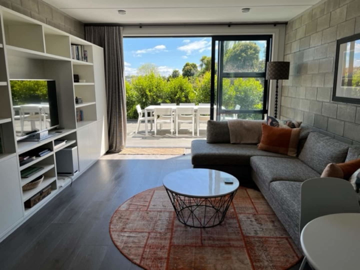 Modern 1 Bedroom Unit Close To Beaches & Cafes - Auckland