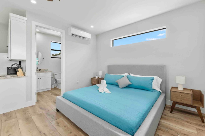 Coastal Guest Suite Near Downtown - Naples, FL