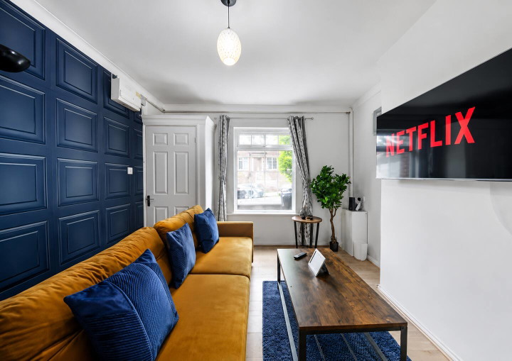 Modern 2 Bed House-5 Beds-sw16 - Croydon, UK