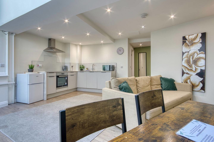 A Town Centre Spacious Studio Apartment - Bournemouth