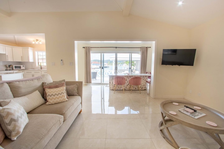 Modern 3-bedroom Villa - Harbour Breeze (211b5) - Antigua and Barbuda
