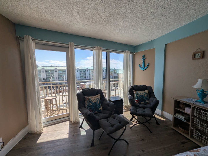 Sunrise Shores ~ Oceanfront Complex ~ Pool Open - Daytona Beach, FL