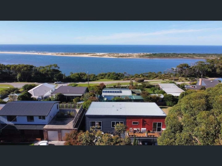 C (Sea) Views- Stunning River And Ocean Retreat - Marlo