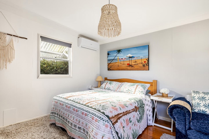 Beachside Cabin + Solar Heated Pool @ Spoon Bay - セントラルコースト