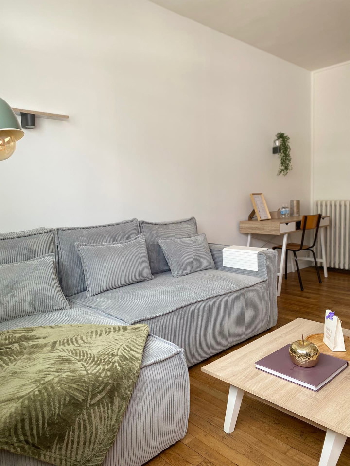 Large Studio Near Train Station And Center - アンジェ