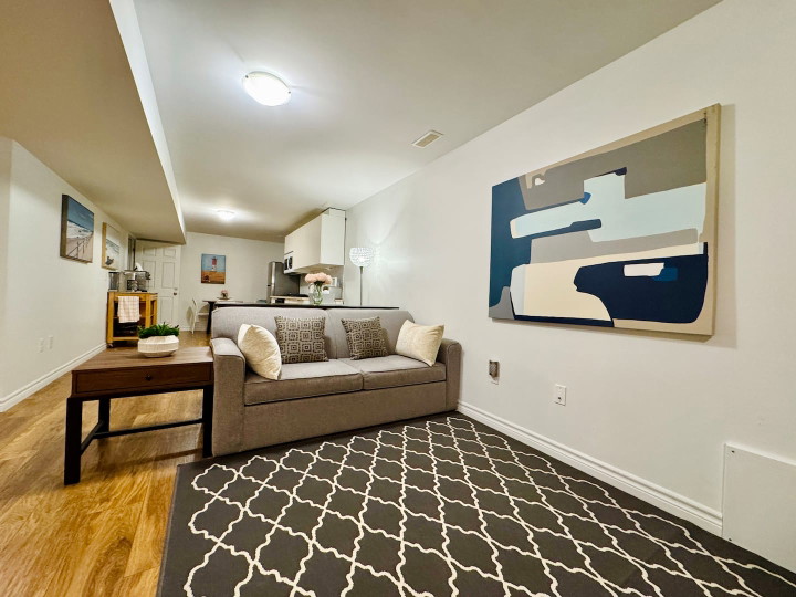 Spacious King Suite W/ Cinema, Fireplace & Parking - Halifax, NS, Canadá
