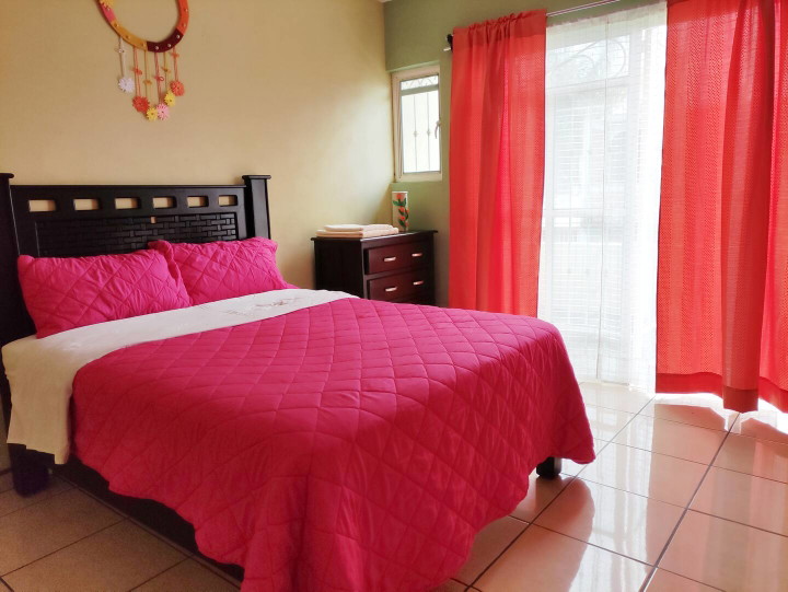 Hermosa Casa En Excelente Zona - Uruapan