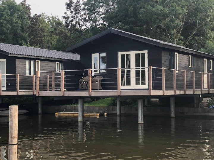 Harbour House + Boat In Friesland On The Fluessen - Frisia