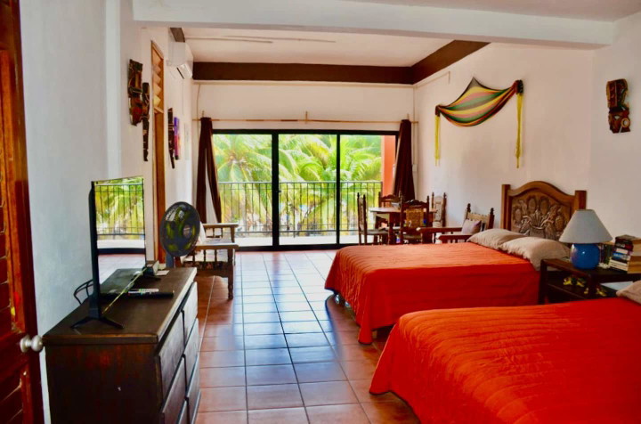 Beach Front Fully Equipped Suite # 3 - Isla Mujeres