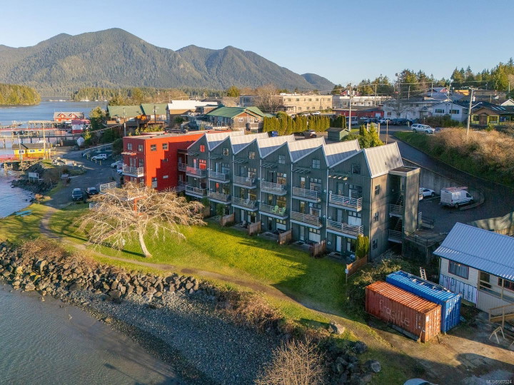Waterfront Penthouse 2 Storey Loft Condo @ Tibbs - Vancouver Island
