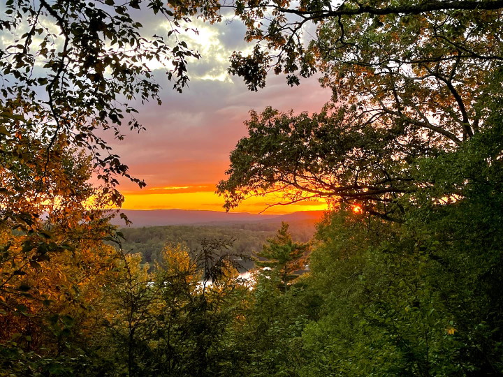 Berkshires Retreat W Magic View! Beach/swim 1 Mi! - Monterey, MA