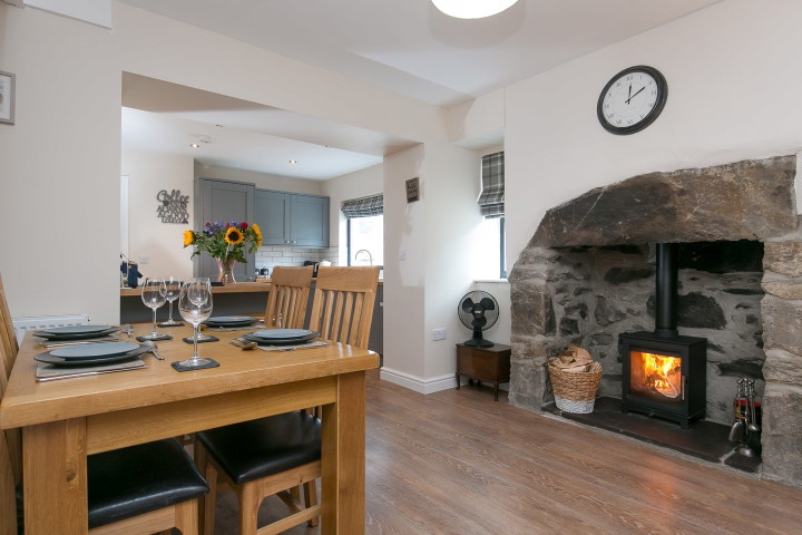 Cottage With Rare Parking In Heart Of Llanberis - North Wales