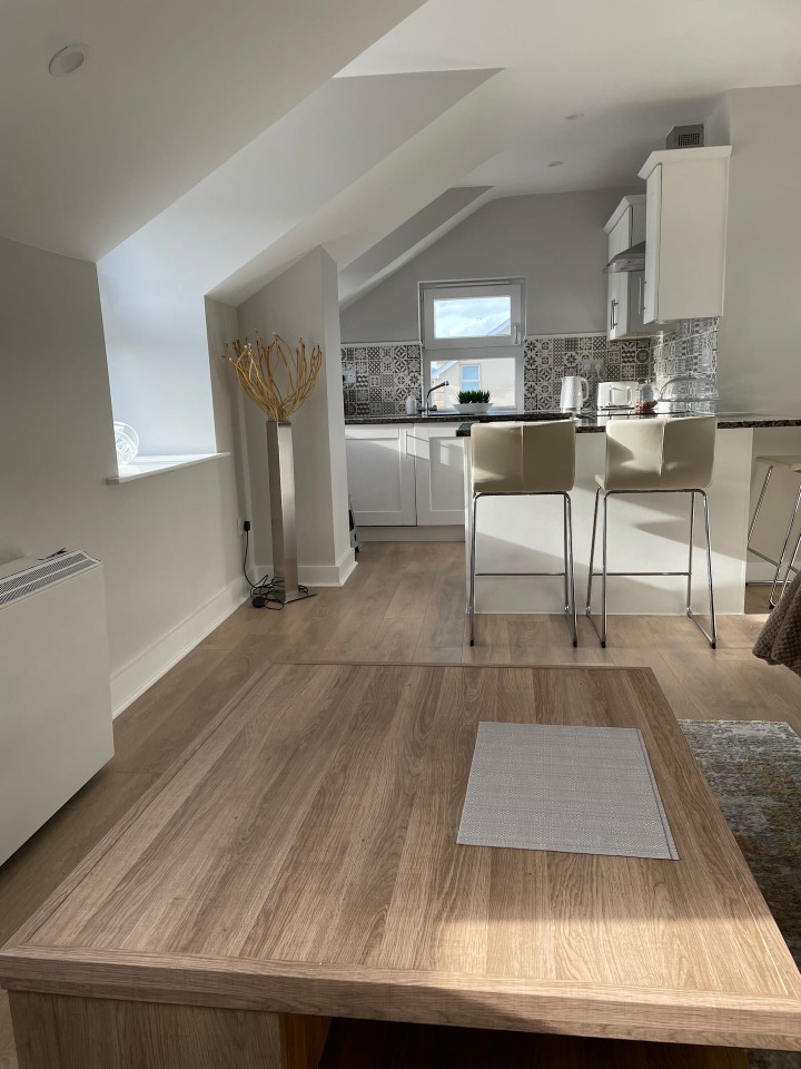 Bay View Luxury Apartment (Adjacent Apt Available) - Carlingford