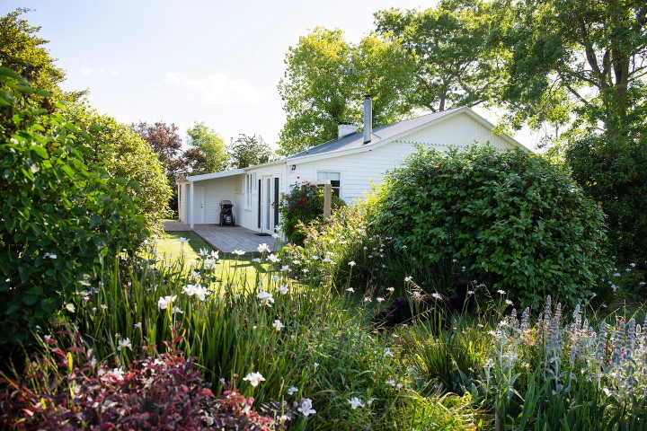 Harvest House @ Harvest Farm. Idyllic Cottage Stay - Melbourne