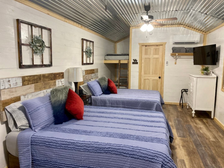 Honkey's Hideout @Ranch225-meet Honkey The Donkey - Dripping Springs, TX