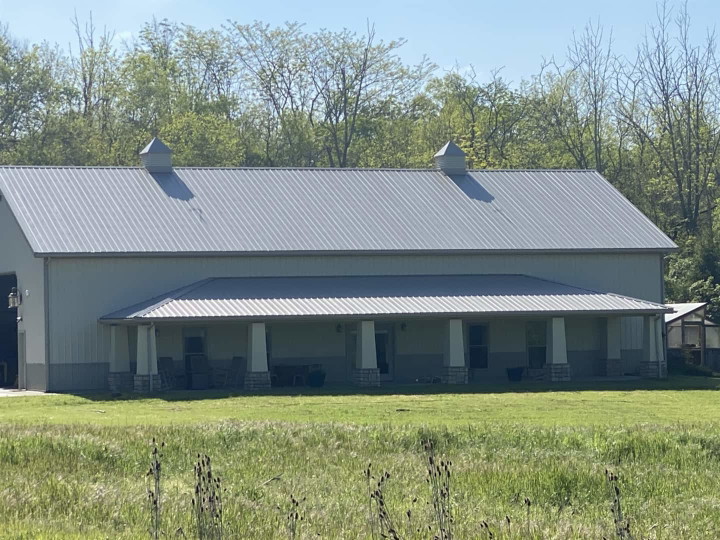 Barn With Big Porch, Chapel, Pond, Fishing, Kayaks - Waynesville, OH