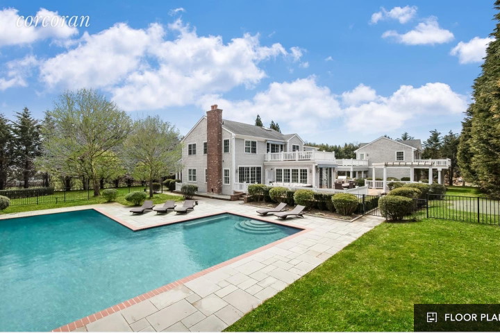 Huge Island Getaway Pool Hottub Walk To Beach - Greenport, NY