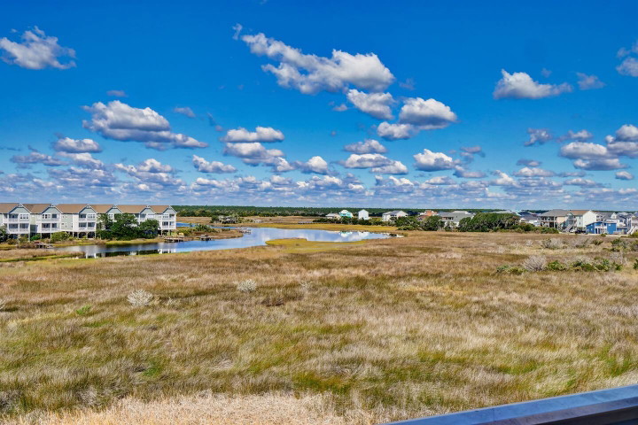 Surf City Stay - Walk To Beach - Seasonal Pool - Surf City, NC