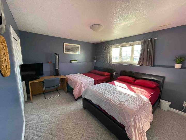 Praise And Nice Suite - Canada