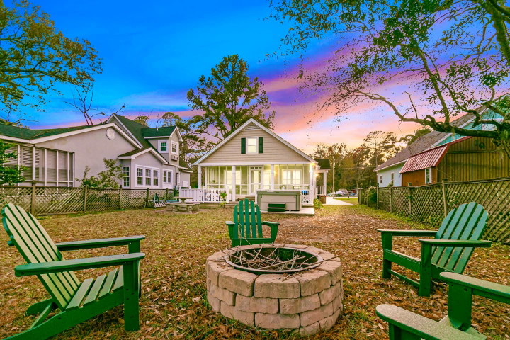 Cypress Cottage - Lakefront W/ Hot Tub - Lake Waccamaw, NC