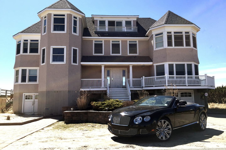 Spectacular 8 Br Oceanfront Hamptons Beach House - Westhampton Beach, NY
