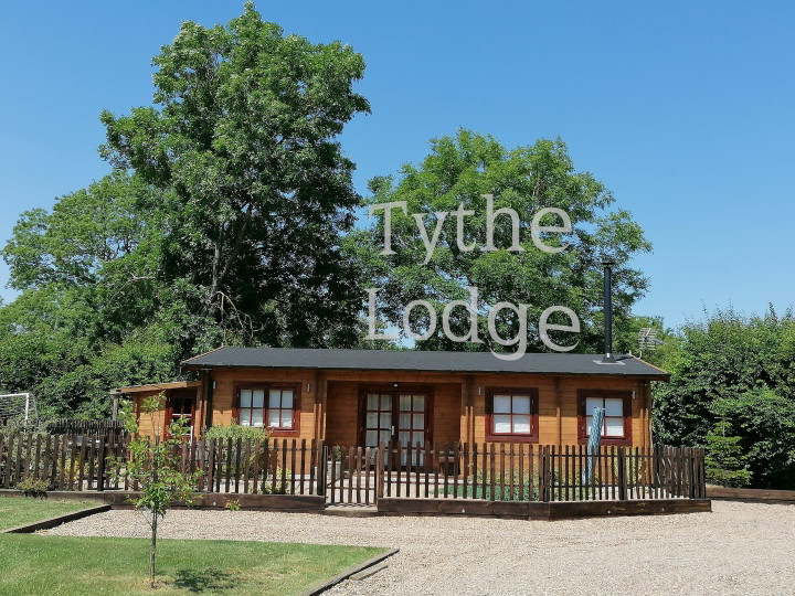 Tythe Lodge, Rural Hot Tub Retreat, Howell - Lincolnshire