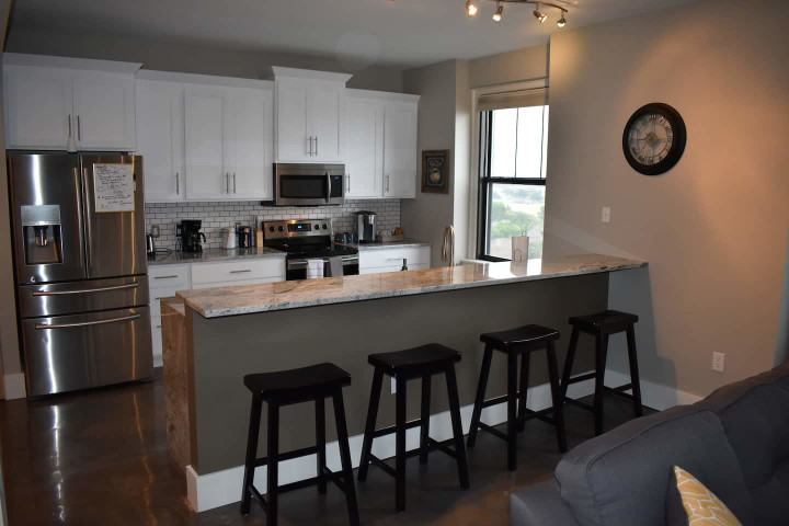 Spacious&clean, Parking Included!  Prime Location! - Des Moines