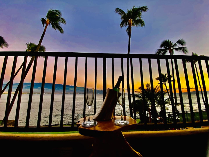 Luana Moana Signature Oceanfront Maui-ocean&haleakala Views-freewifi-a/c-romance - Maui, HI