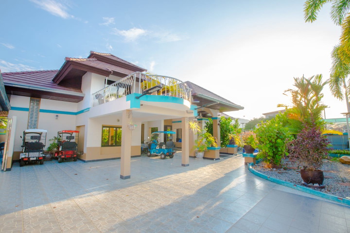 Paradise Beach House, Bang Saray! - Thailand