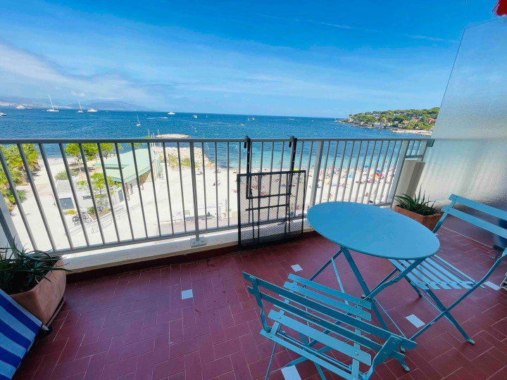 Antibes - Air-conditioned Beachfront Studio, Parking - Antibes