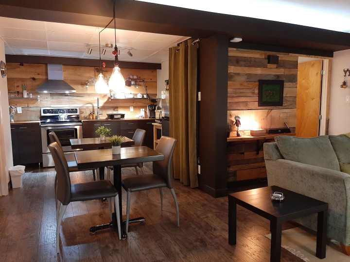 Style Chalet Urbain! Directement En Ville!!!!! - Levis