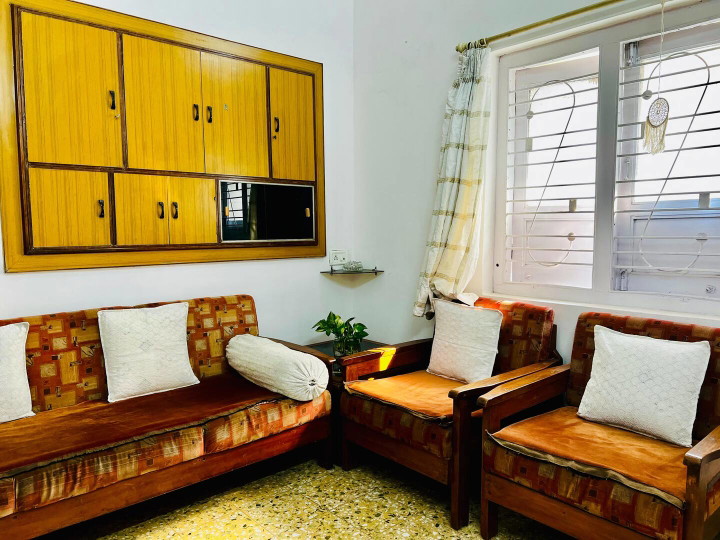 Spacious Apartment In Ahmedabad -