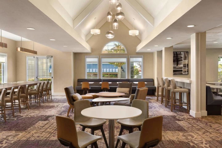 Near Folsom Lake | Free Breakfast + Full Kitchen - Folsom, CA