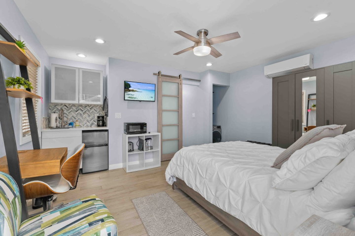 Studio, Quiet Neighborhood, Private Entrance - San Diego, CA