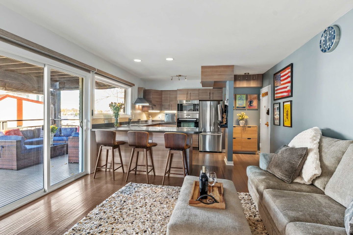 Spa Creek Condo | Pool, Deck & Parking - Annapolis, MD