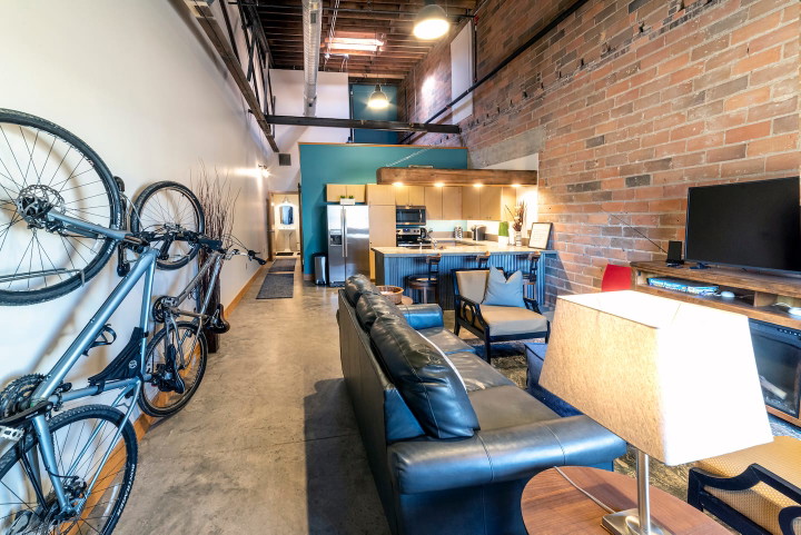 Modern, Urban, Downtown Apartment - Historic - Rapid City, SD