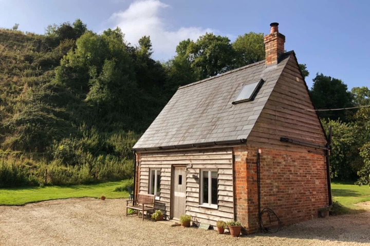 Adorable One Bed Cottage With Fabulous Views. - Wiltshire