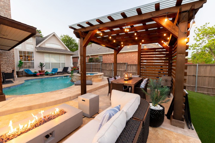 Stay At Golden Hour | Pool + Hot Tub | Sleeps 10+ - Irving, TX