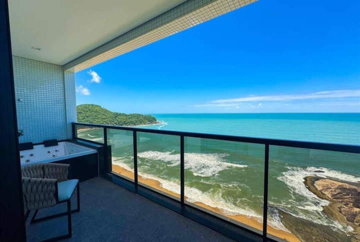 Quarto Família Varanda Com Hidro Frente Mar - Itapema