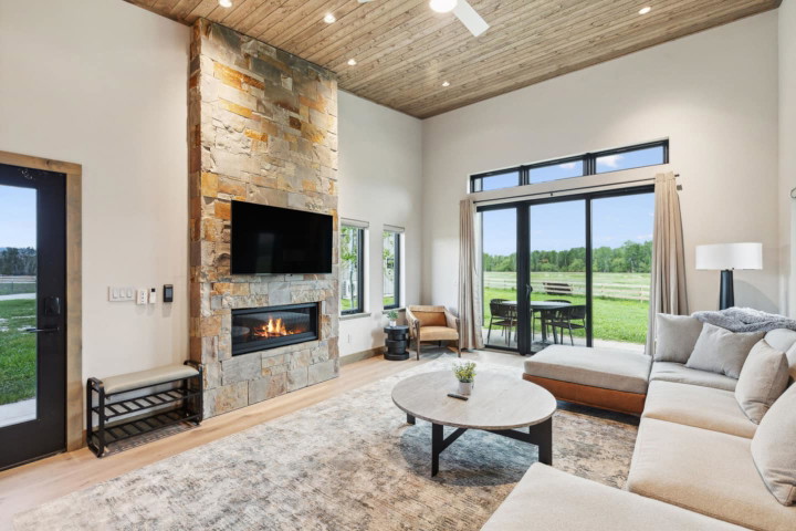 Mara Luxury Cabin- Pine - Hamilton, MT