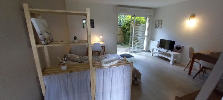 Grand Studio Coquet Avec Jardinet à Pessac Centre - Pessac